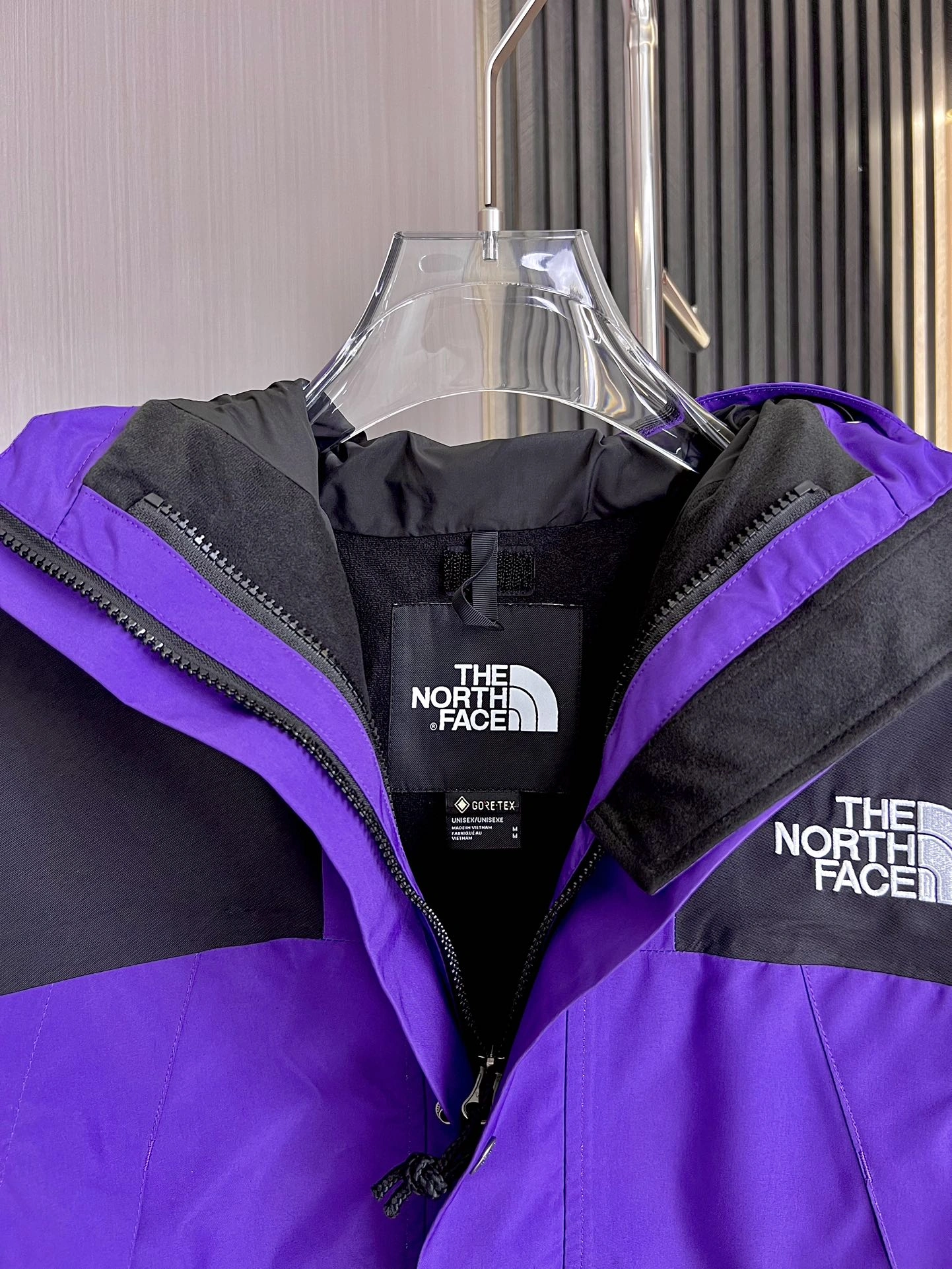 Bargain The North Face Outwear
