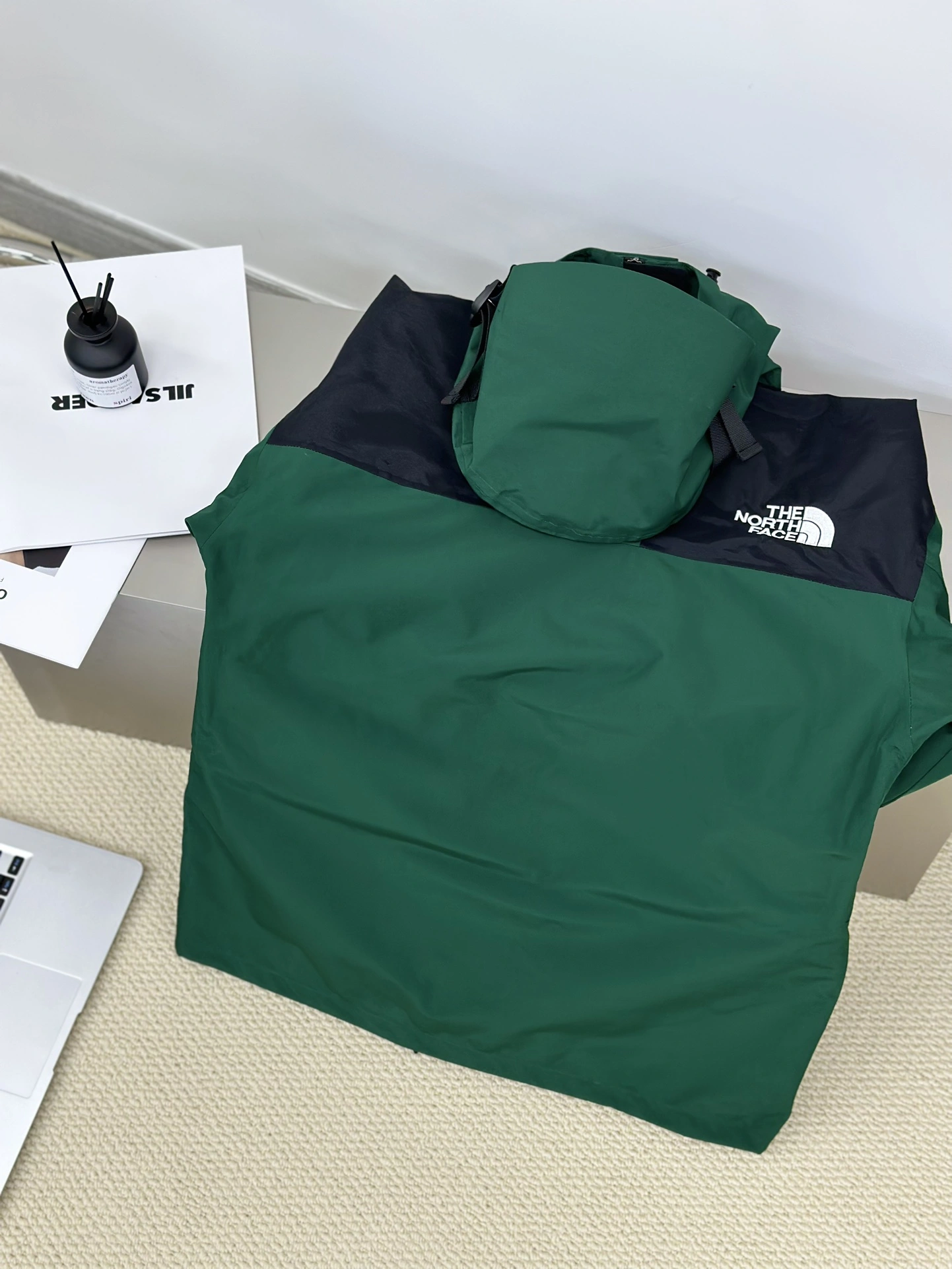 Official The North Face Outwear