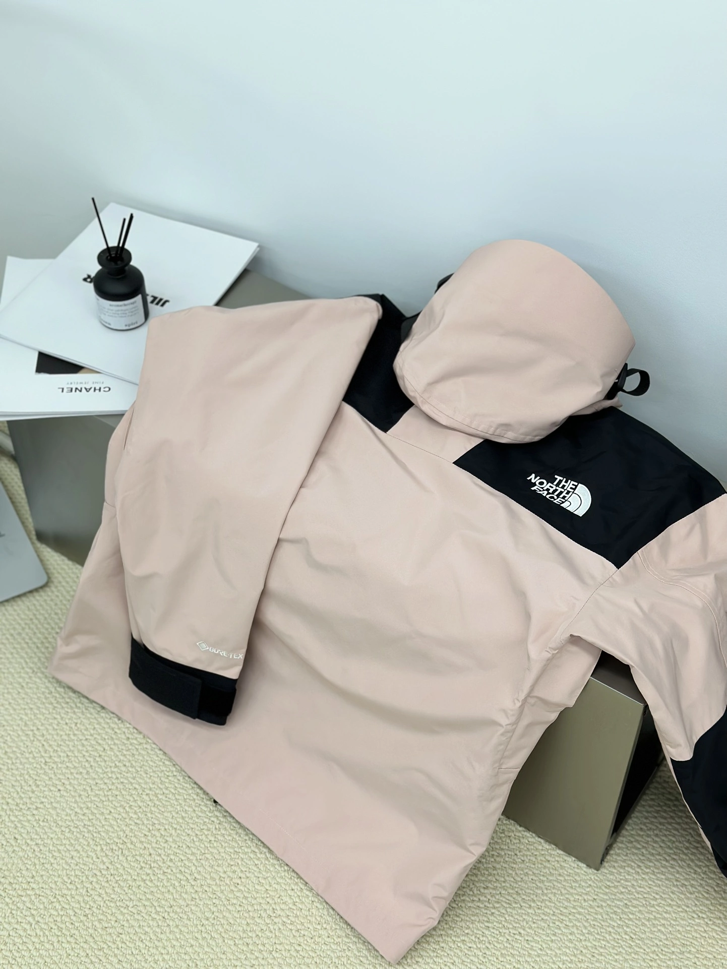 Exact replica The North Face Outwear