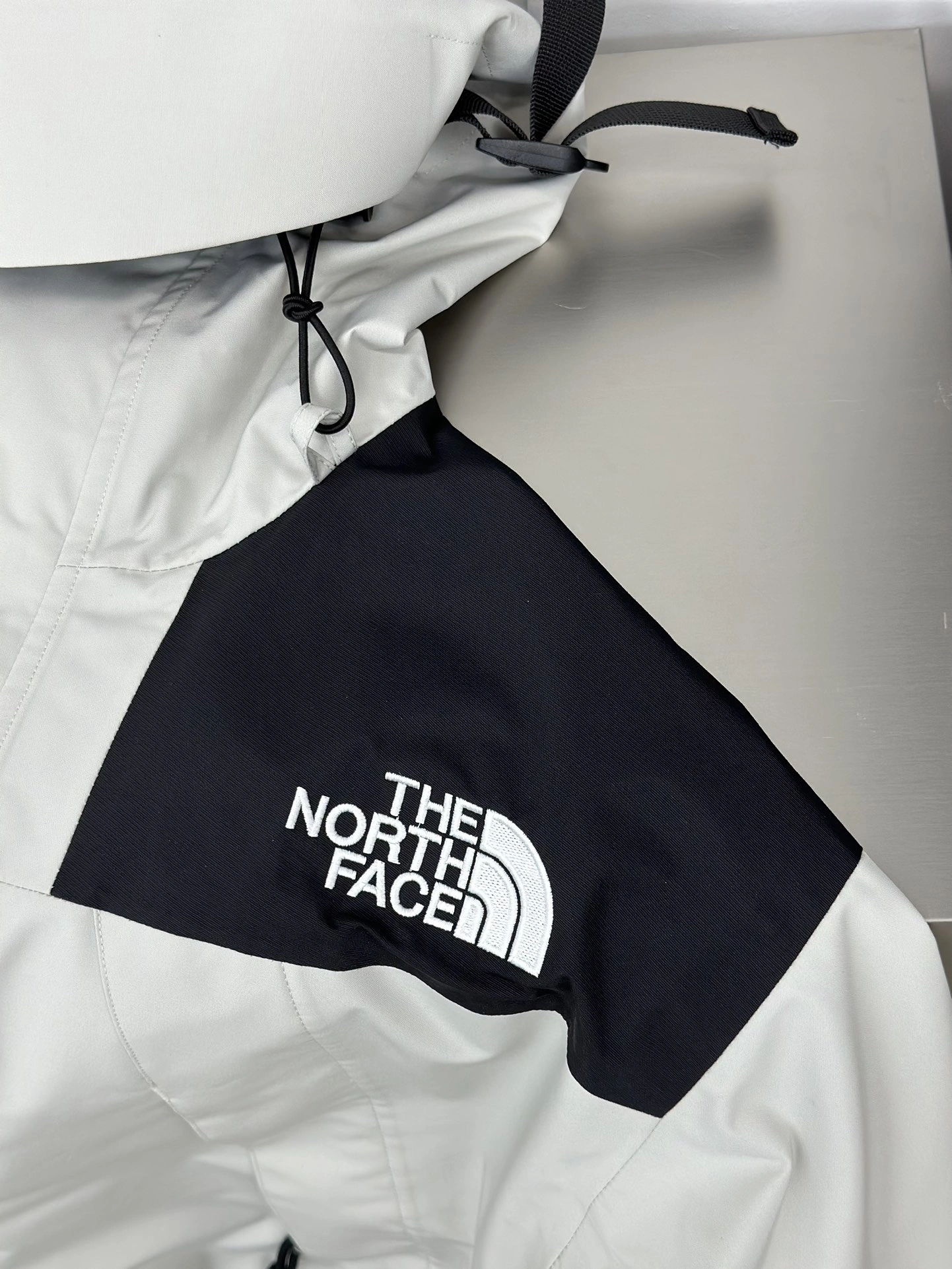 Exact replica The North Face Outwear