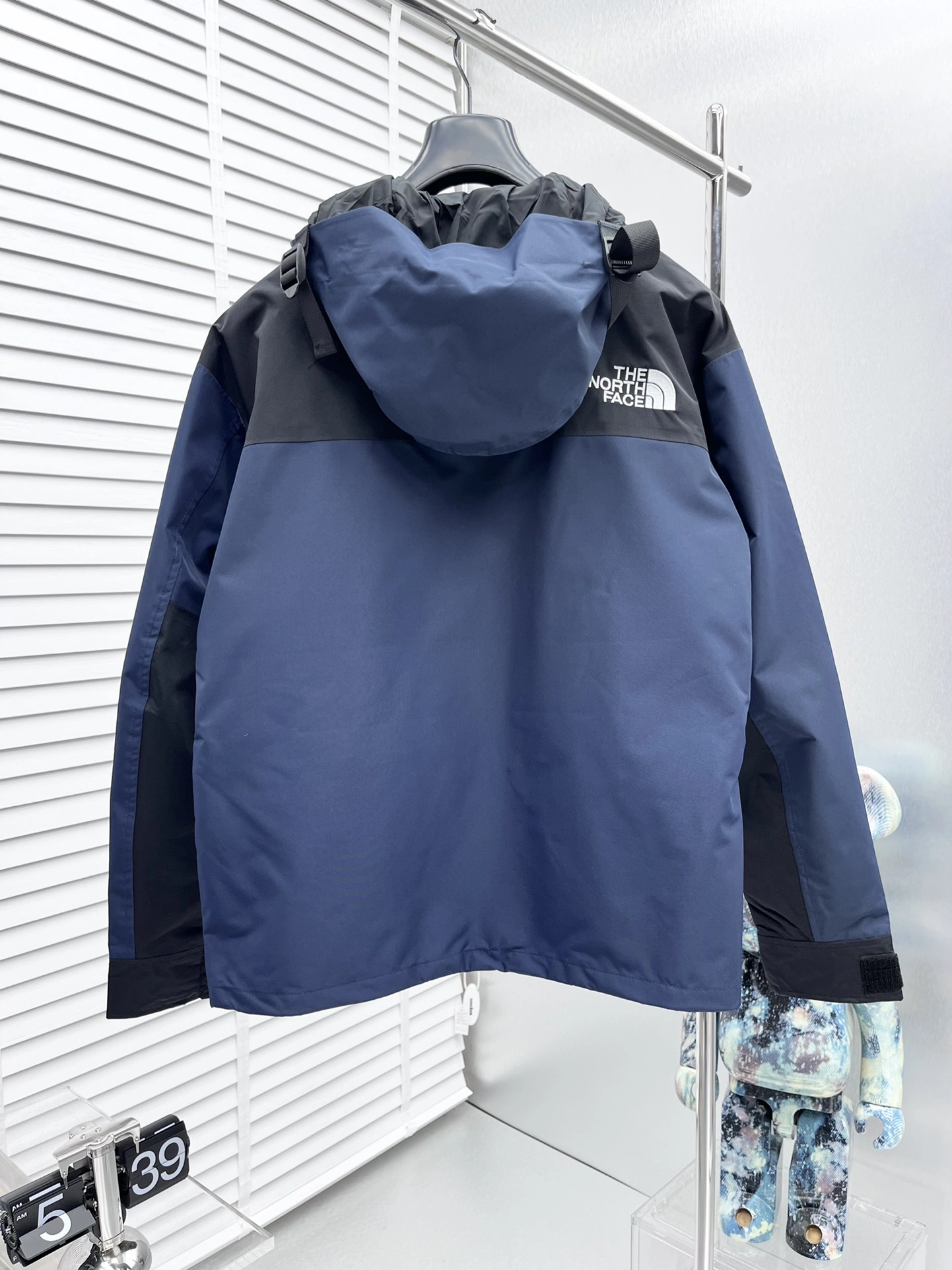 Affordable The North Face Outwear