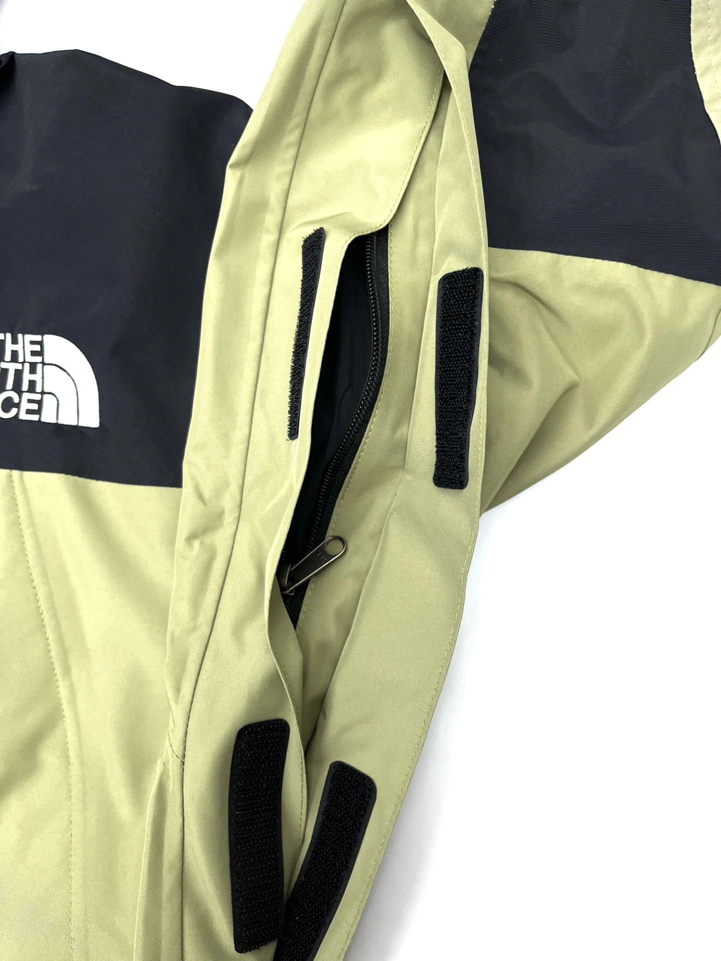 Genuine The North Face Outwear