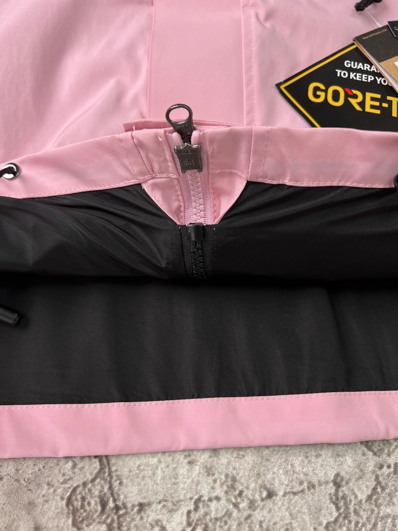 High accuracy The North Face Outwear
