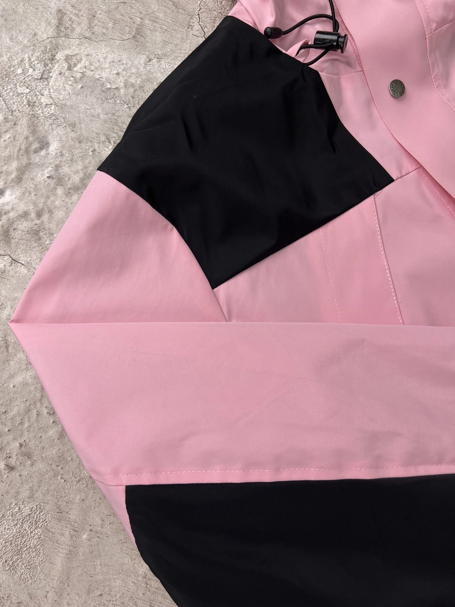 High accuracy The North Face Outwear