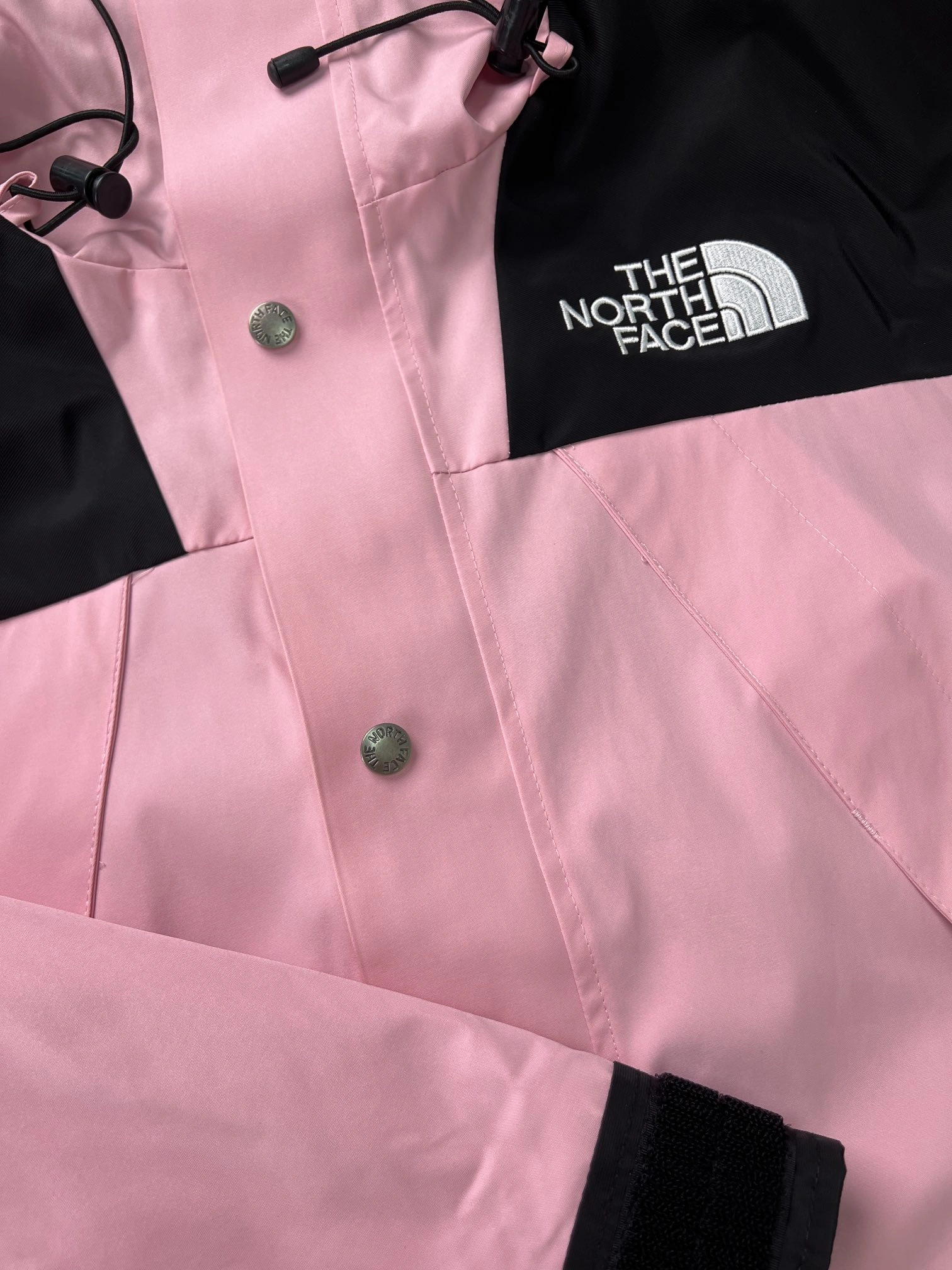 High accuracy The North Face Outwear