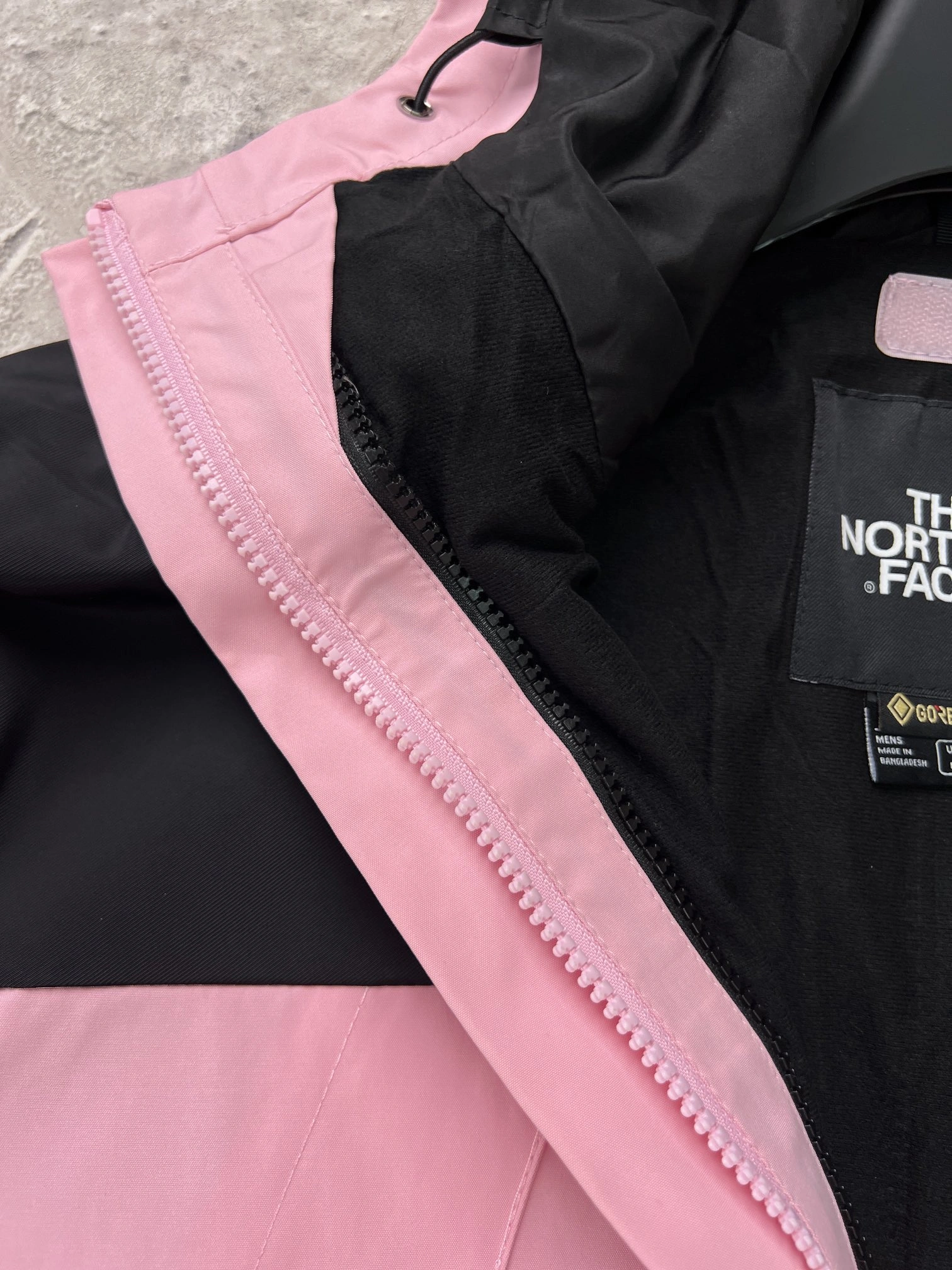 High accuracy The North Face Outwear