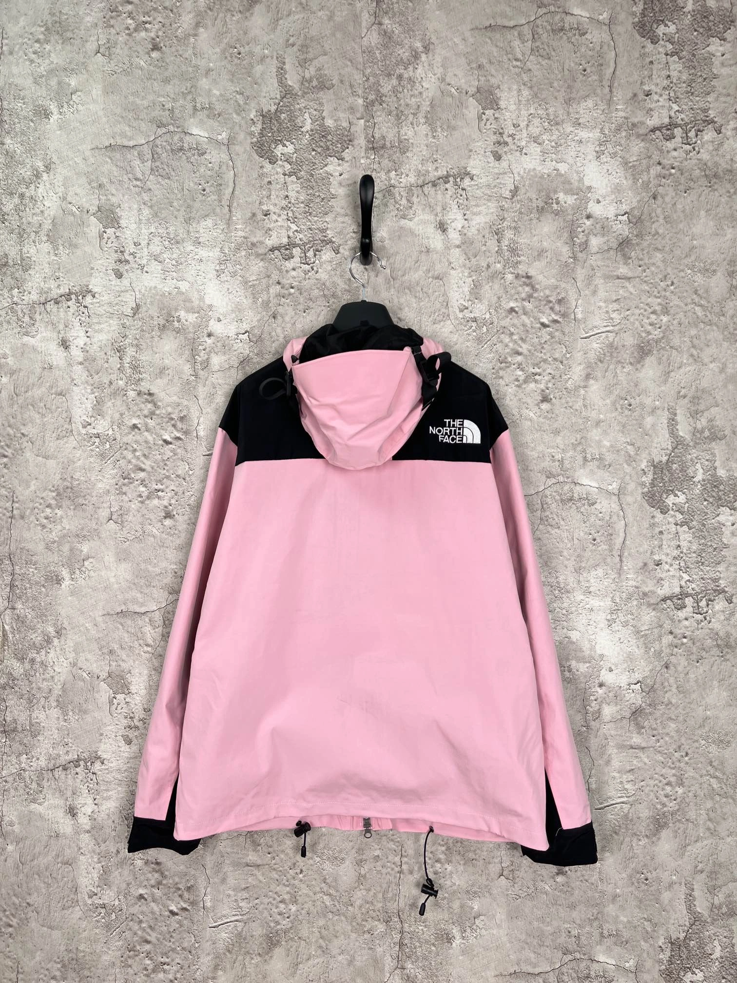 High accuracy The North Face Outwear
