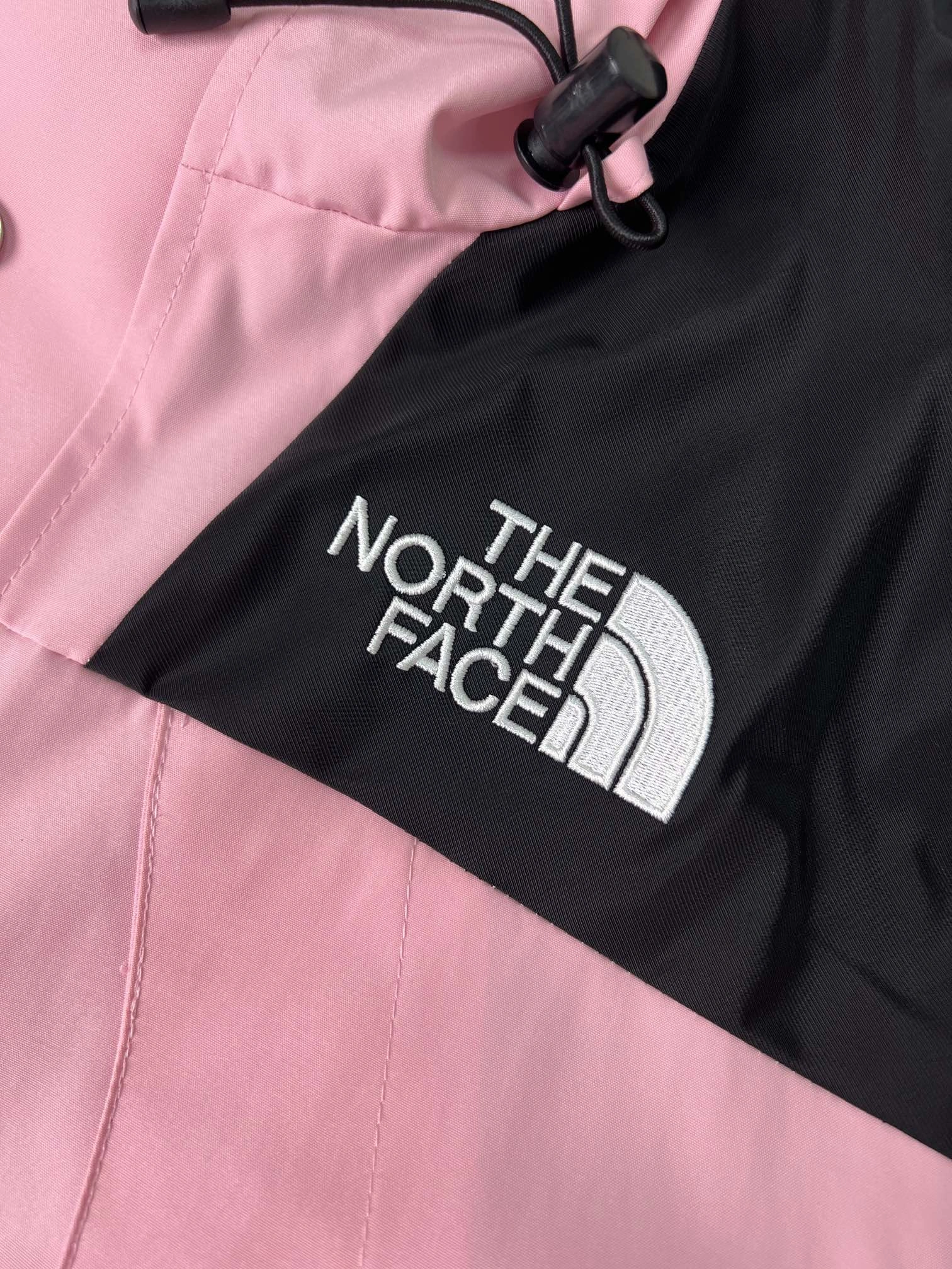 High accuracy The North Face Outwear