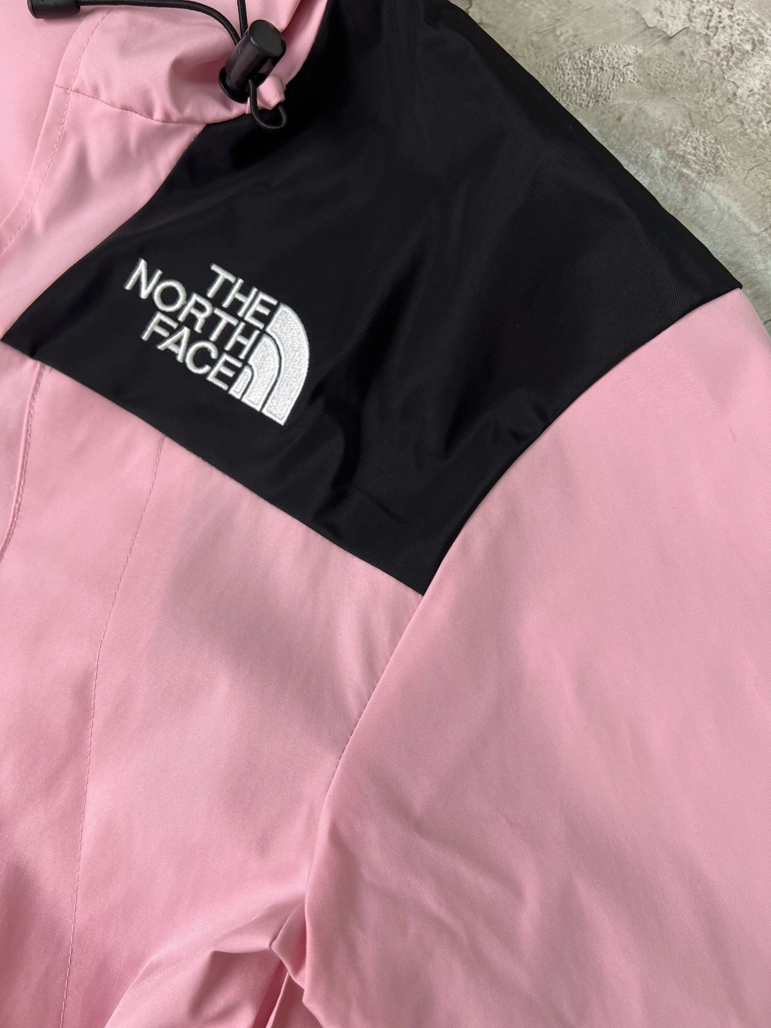 High accuracy The North Face Outwear