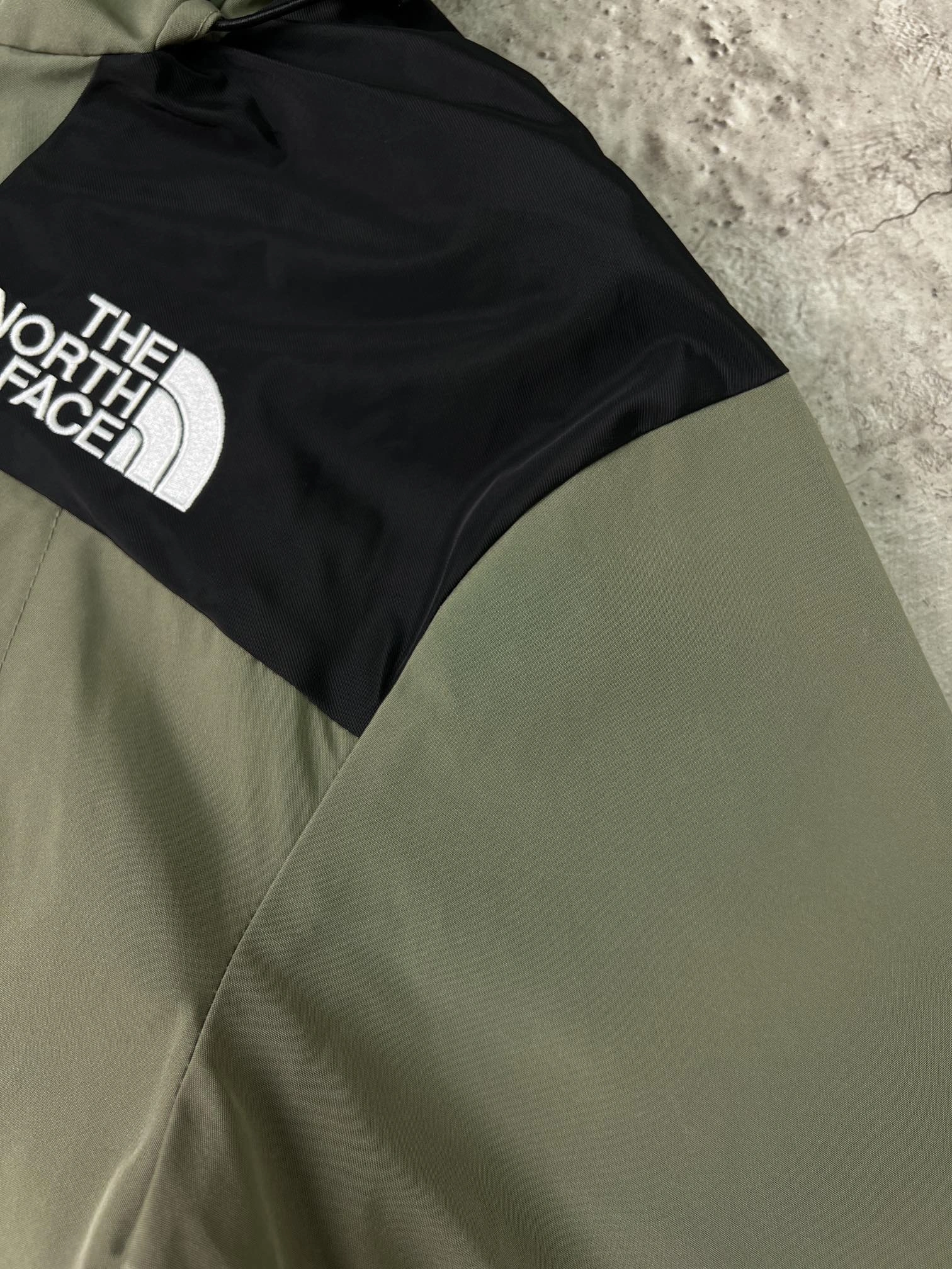Top mirror The North Face Outwear