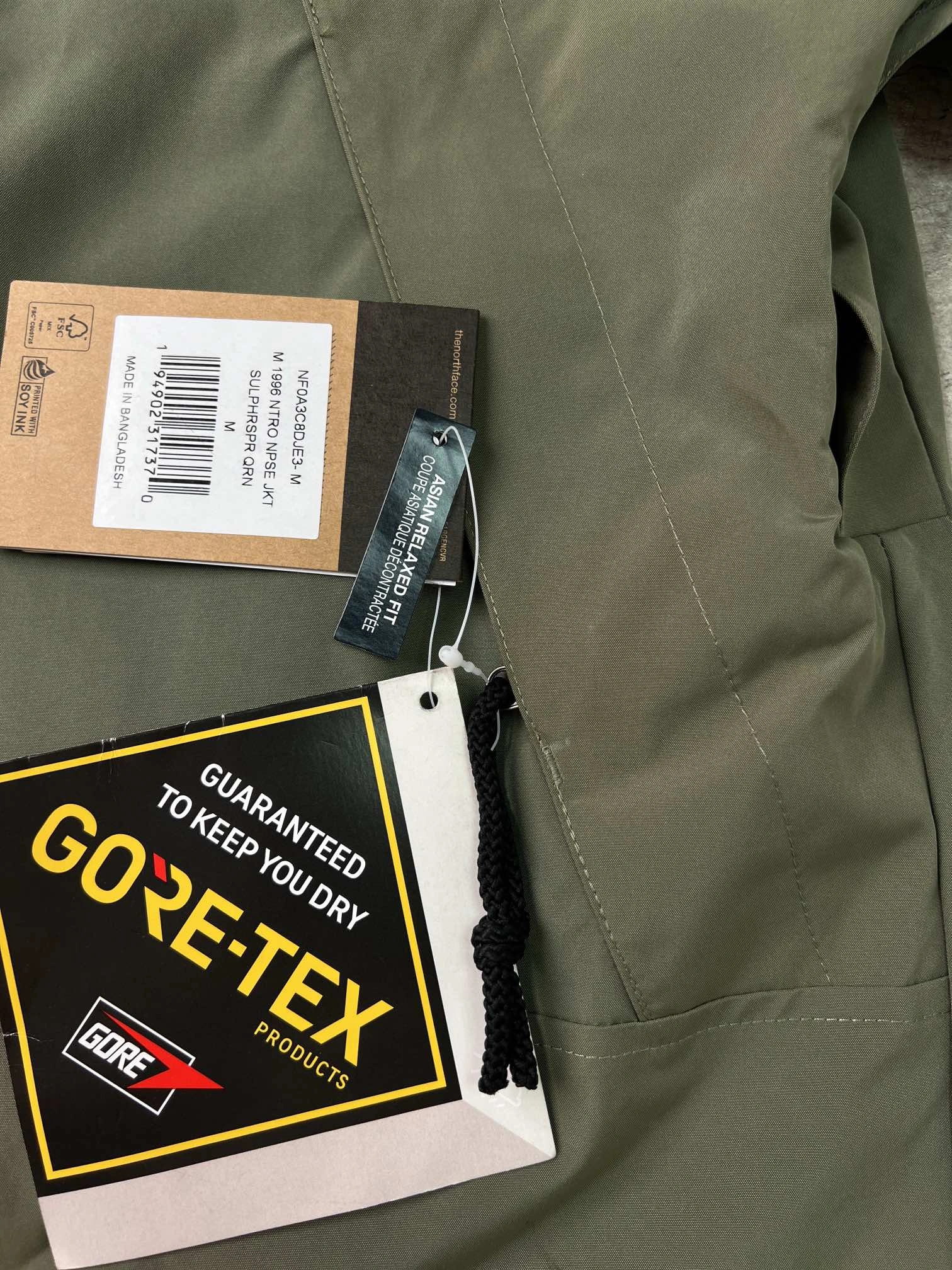 Top mirror The North Face Outwear