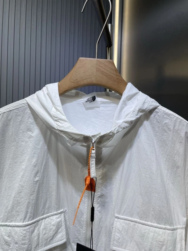 Genuine The North Face Outwear