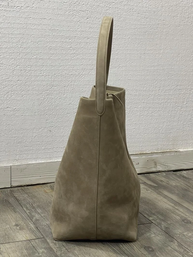 Discounted The Row Bucket Bags