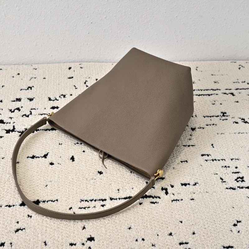 Discounted The Row Bucket Bags