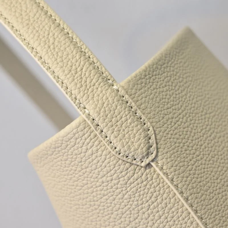 Accurate model The Row Bucket Bags