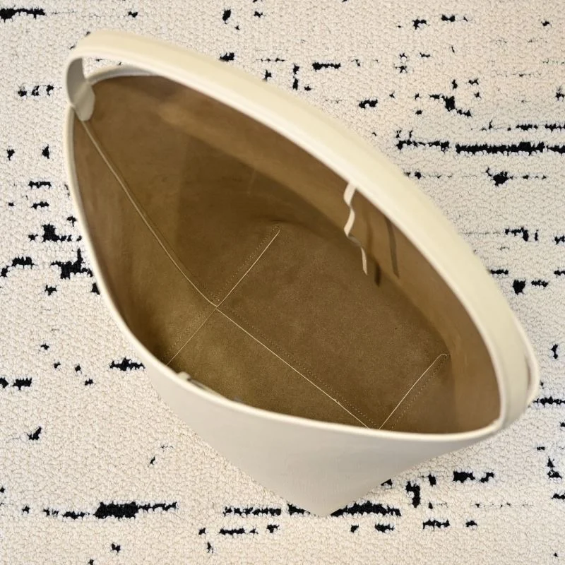 Accurate model The Row Bucket Bags