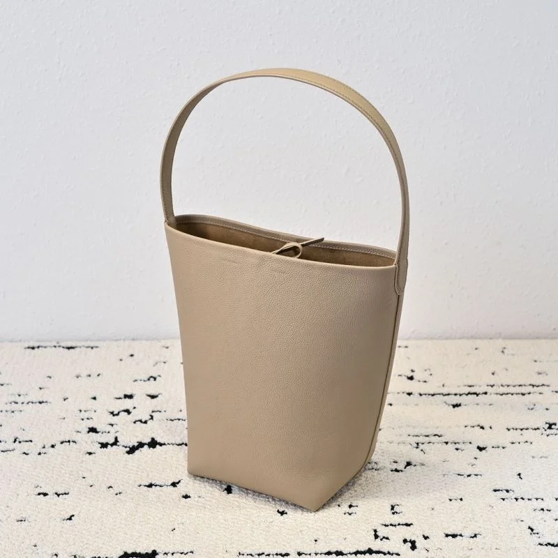 High accuracy The Row Bucket Bags