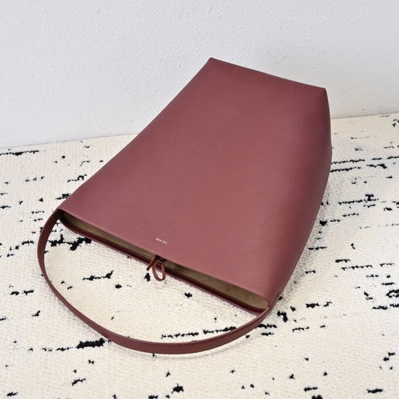 Mirror quality The Row Bucket Bags