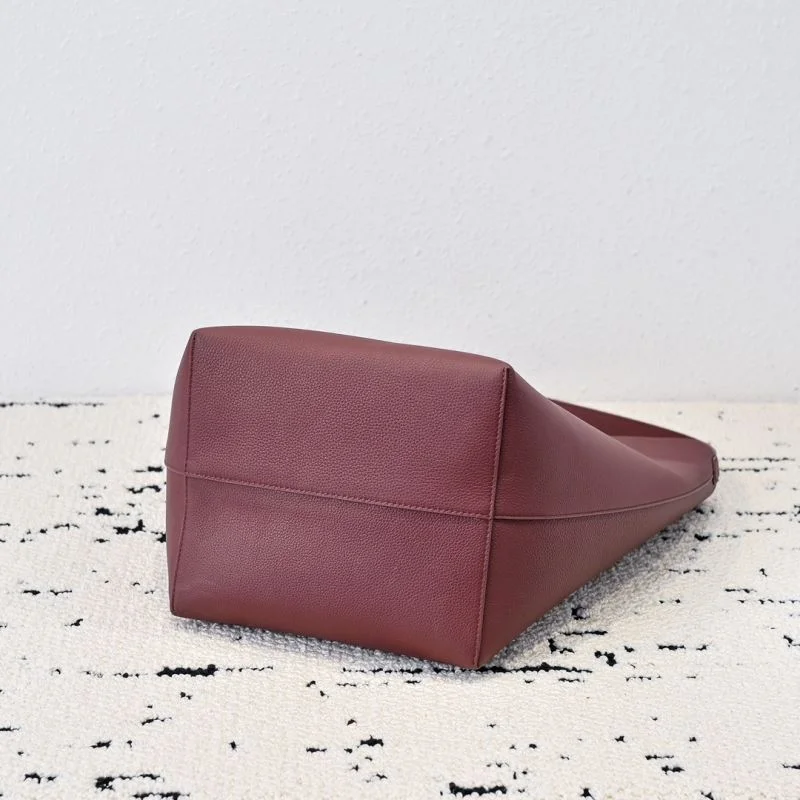 Mirror quality The Row Bucket Bags
