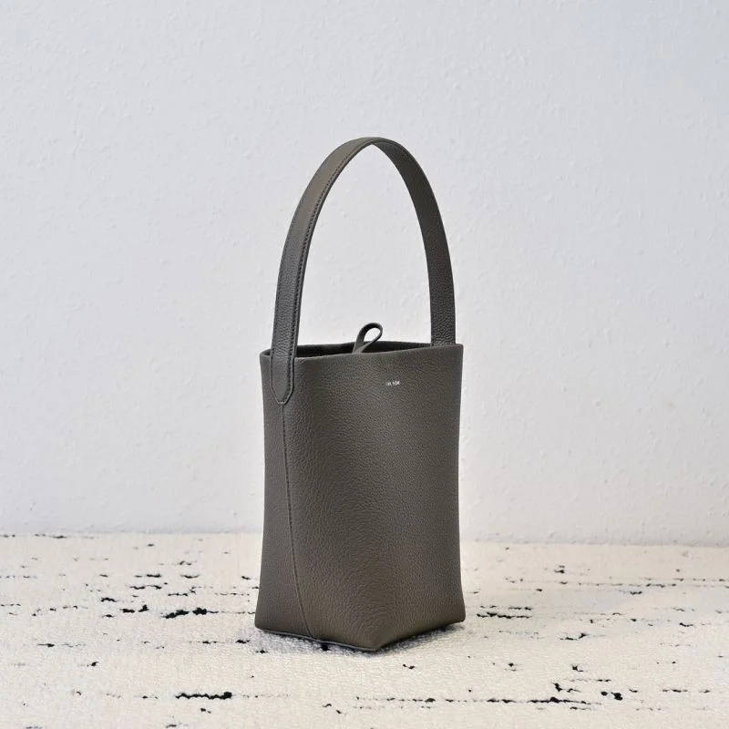 Mirror quality The Row Bucket Bags