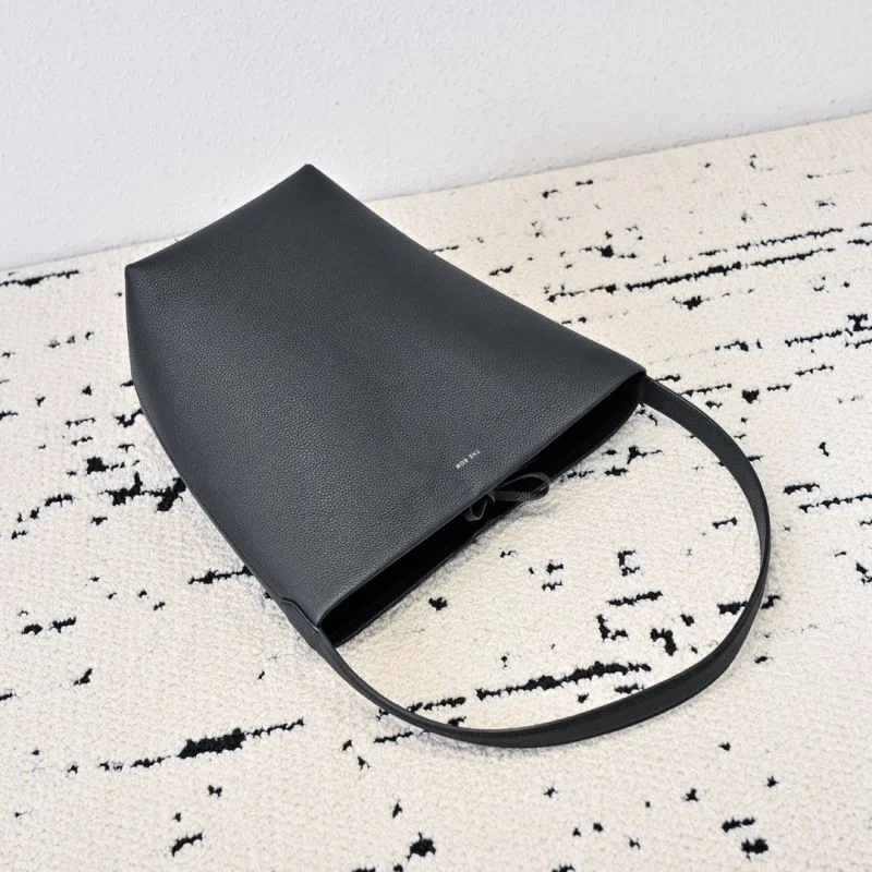 Mirror quality The Row Bucket Bags
