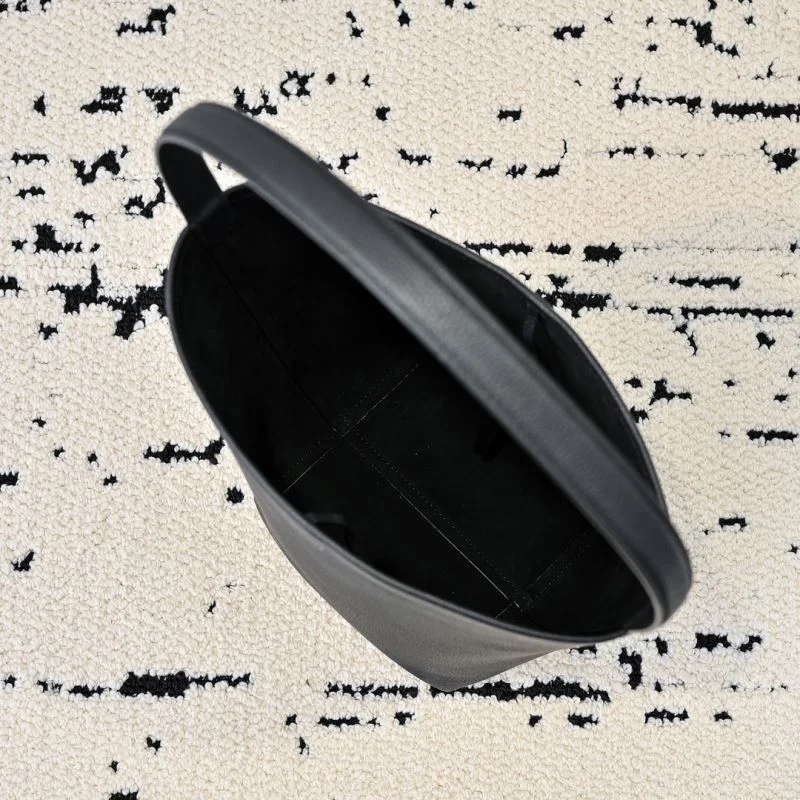 Mirror quality The Row Bucket Bags