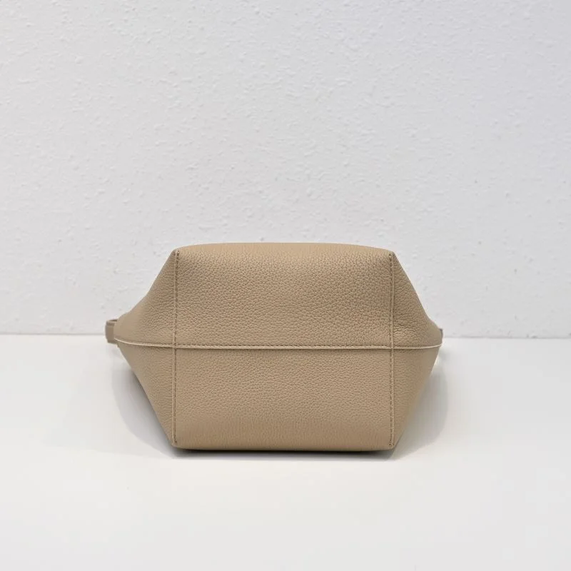 Mirror quality The Row Bucket Bags