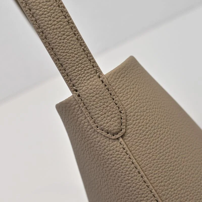 Mirror quality The Row Bucket Bags