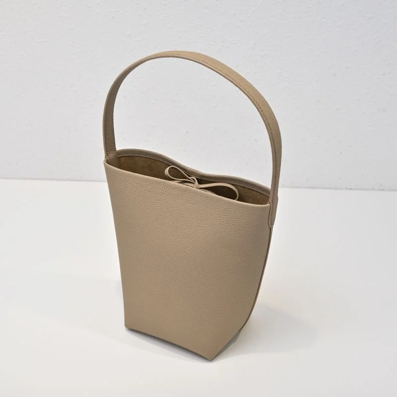 Exact replica The Row Bucket Bags