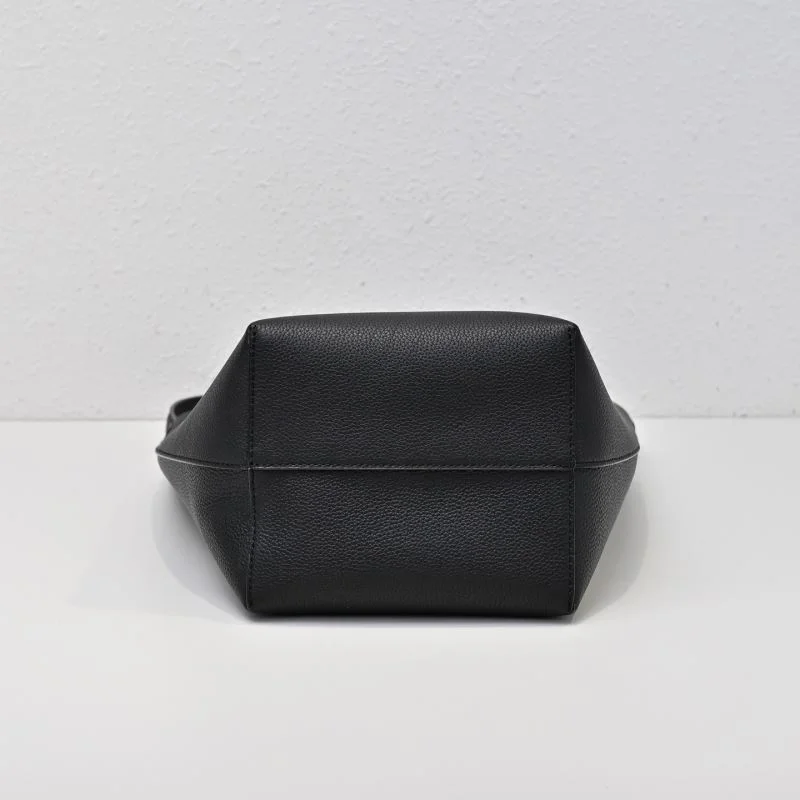 Exact replica The Row Bucket Bags