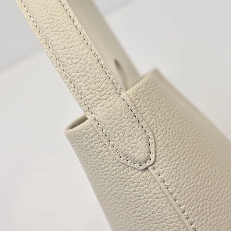 Accurate model The Row Bucket Bags
