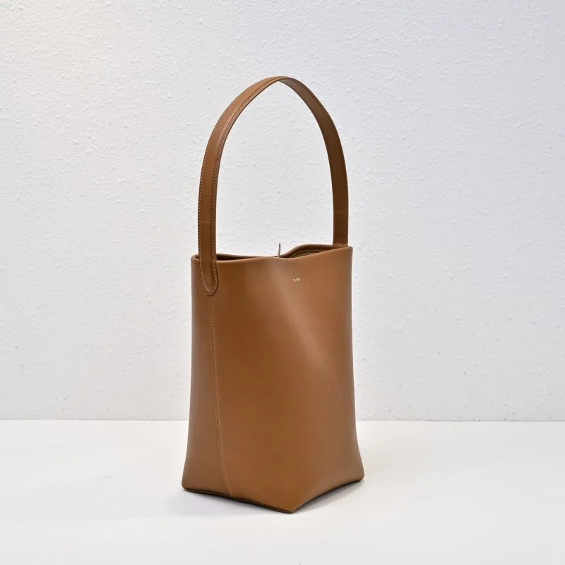 Top mirror The Row Bucket Bags