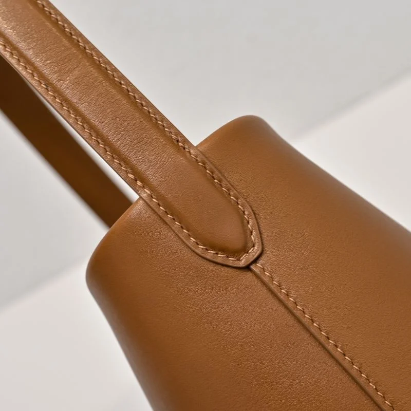 Top mirror The Row Bucket Bags
