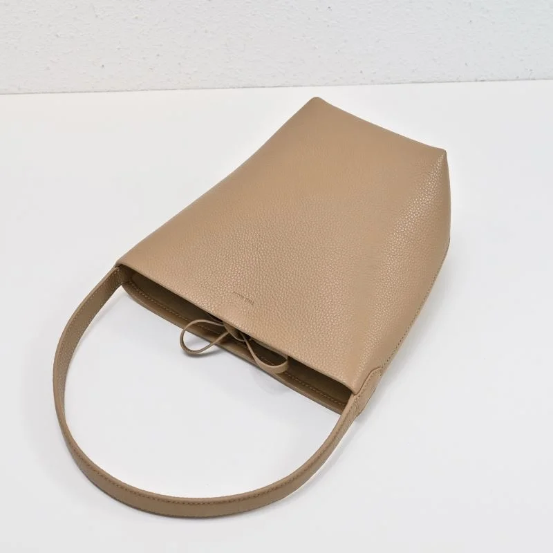 Mirror quality The Row Bucket Bags