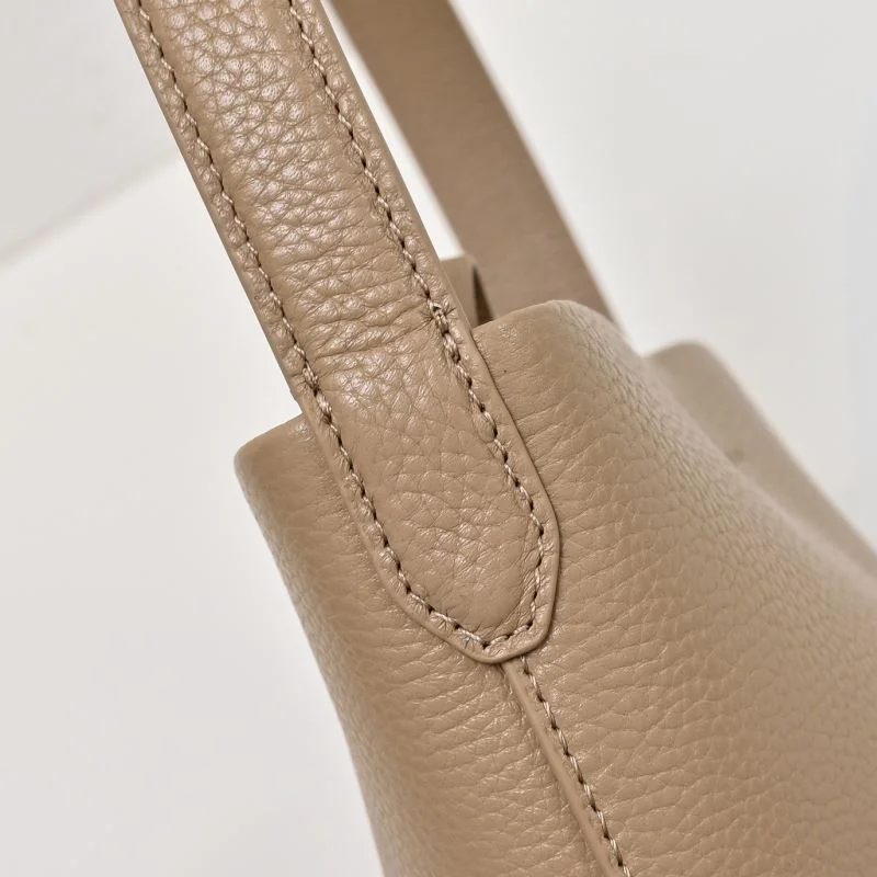 Mirror quality The Row Bucket Bags