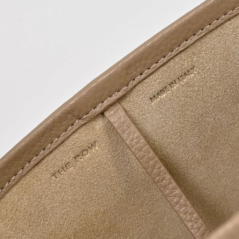 Mirror quality The Row Bucket Bags
