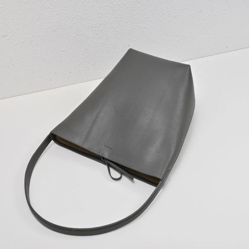 Discounted The Row Bucket Bags