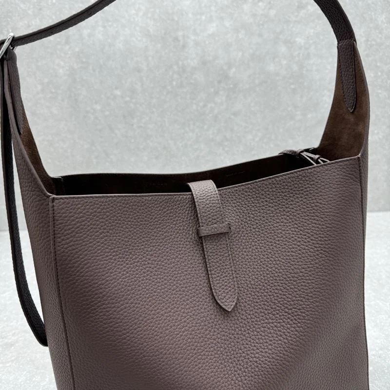 Exact replica The Row Bucket Bags
