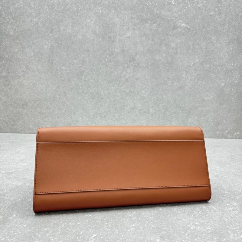 Affordable The Row Clutch Bags