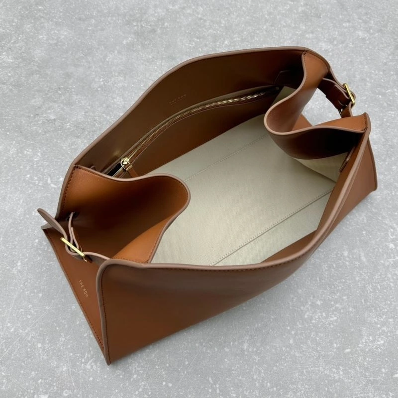 Affordable The Row Clutch Bags