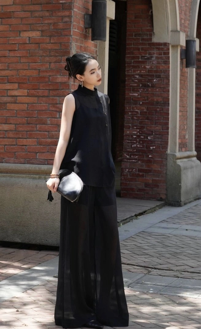 Accurate model The Row Long Suits