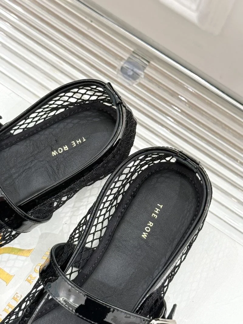 High accuracy The Row Sandals