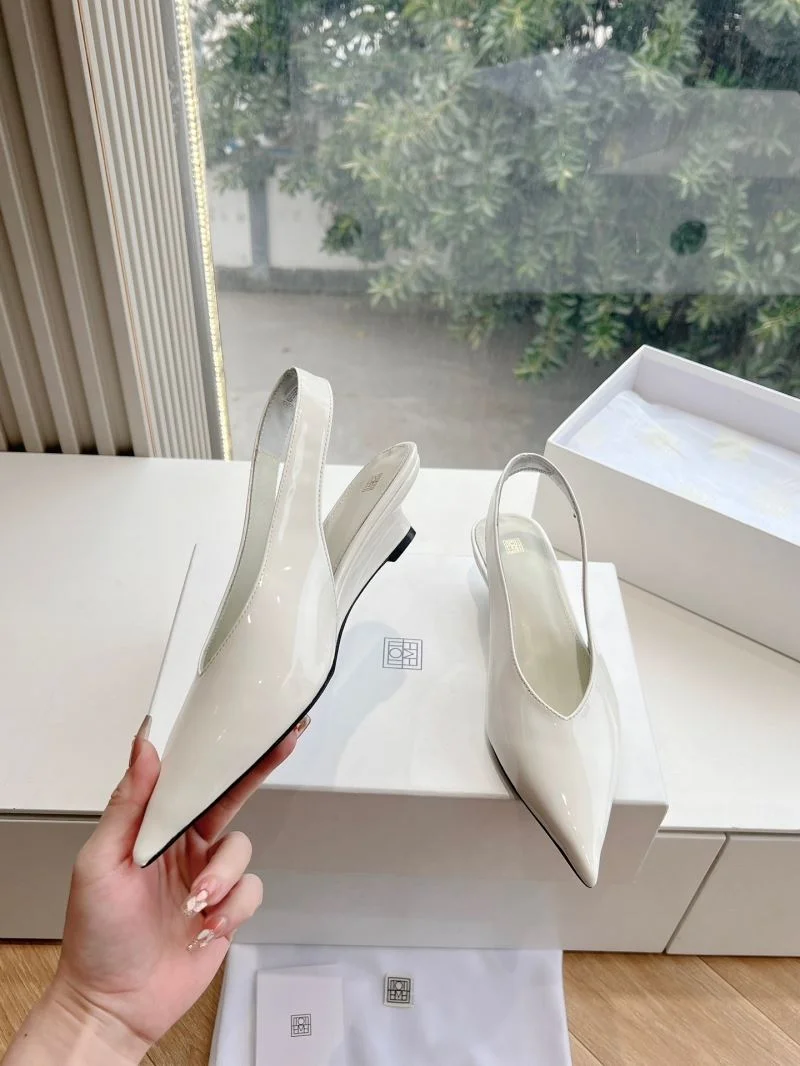 Top mirror The Row Sandals