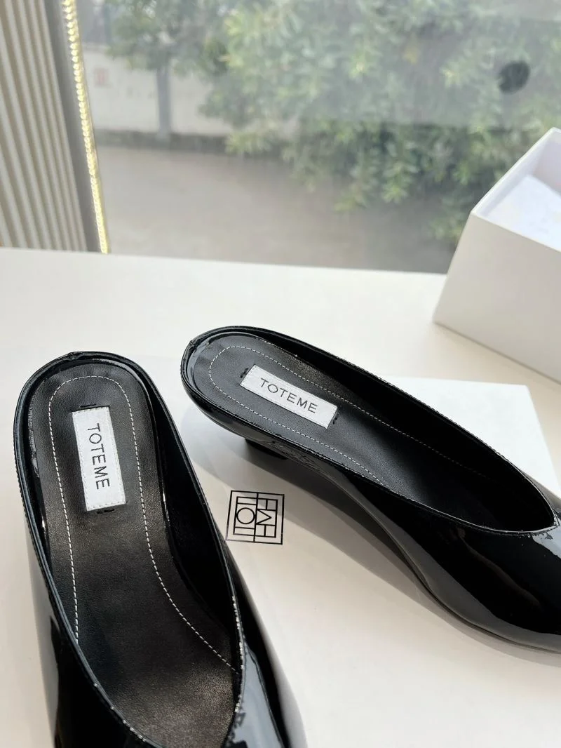 Affordable The Row Sandals