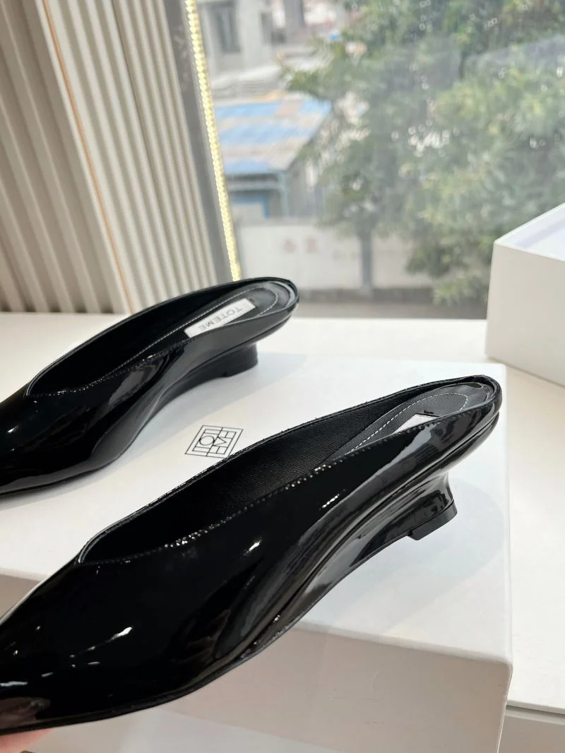 Affordable The Row Sandals