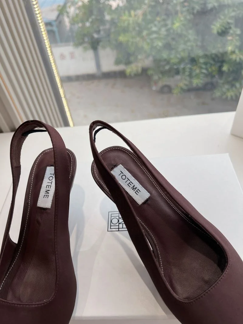 Mirror quality The Row Sandals