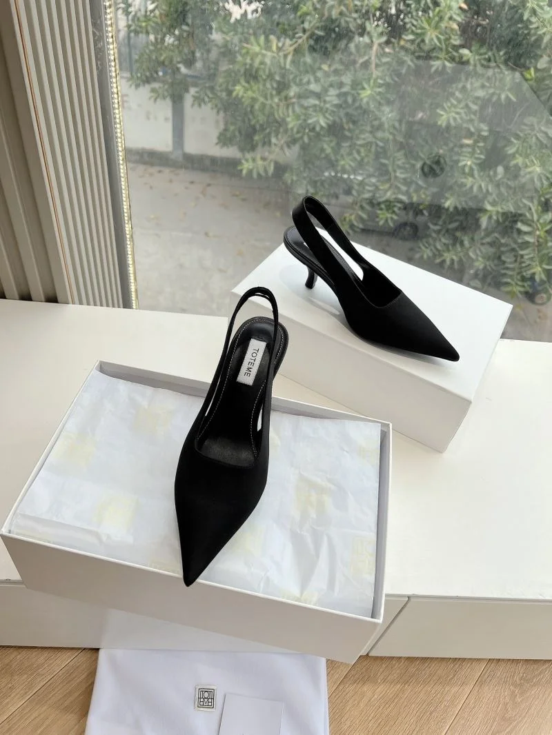 Brand-original The Row Sandals