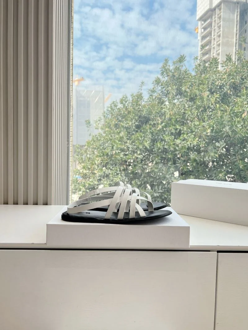 1:1 copy The Row Sandals