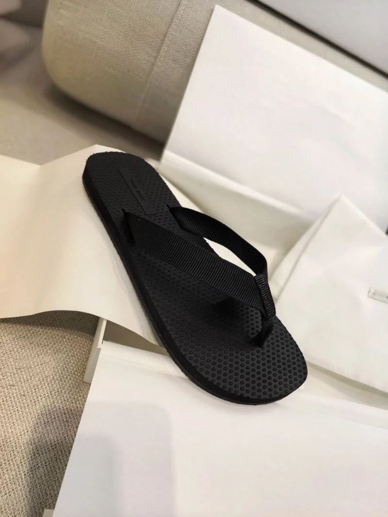 High accuracy The Row Sandals