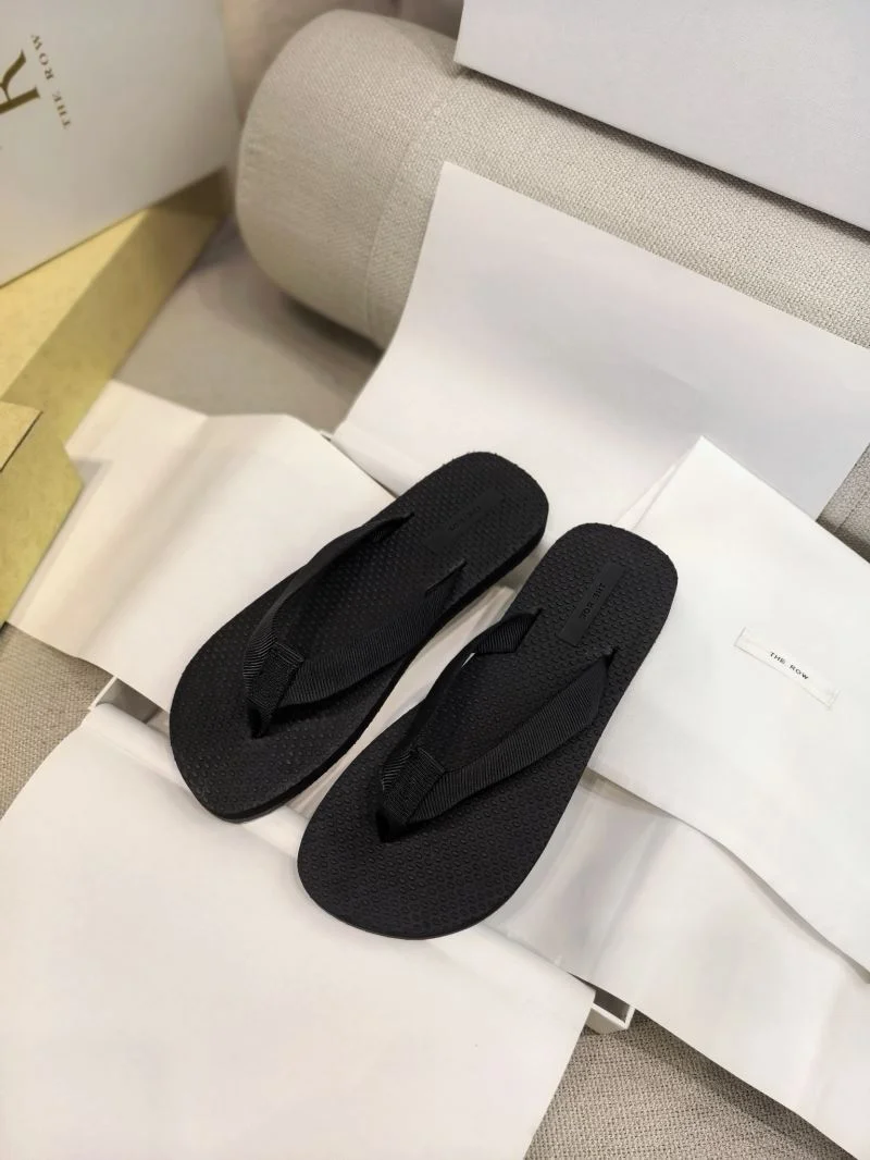 High accuracy The Row Sandals